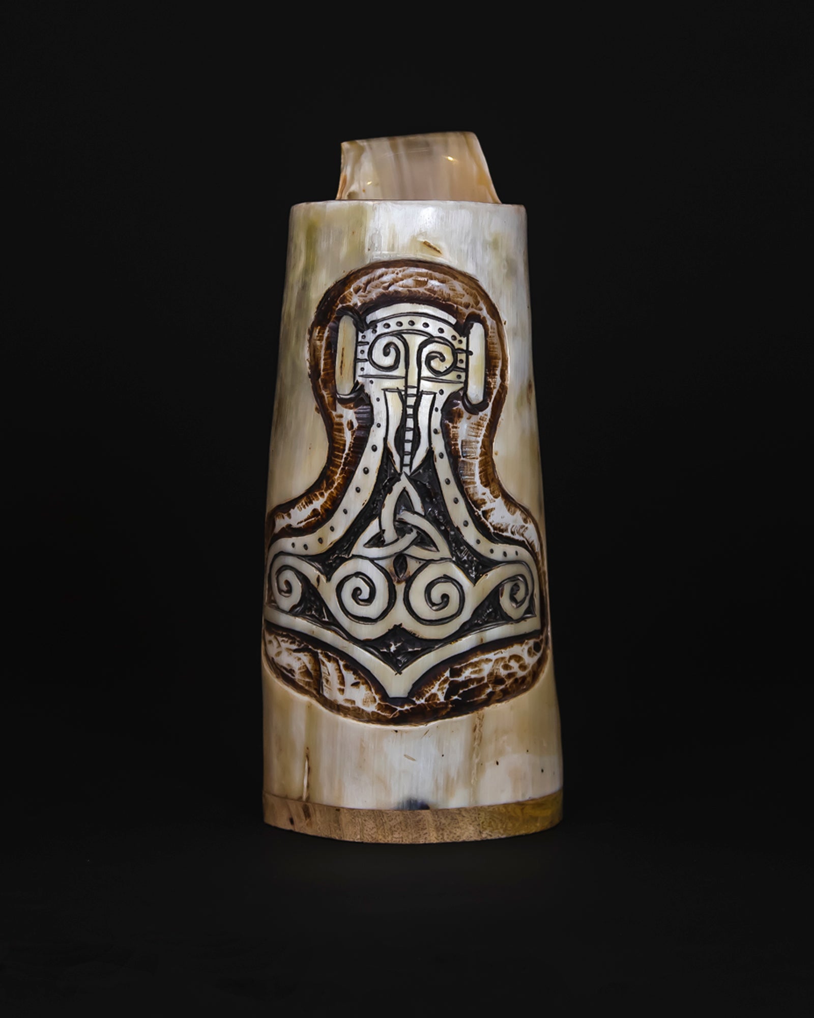 CARVED HORN MUG - MJOLNER – Viking Mode